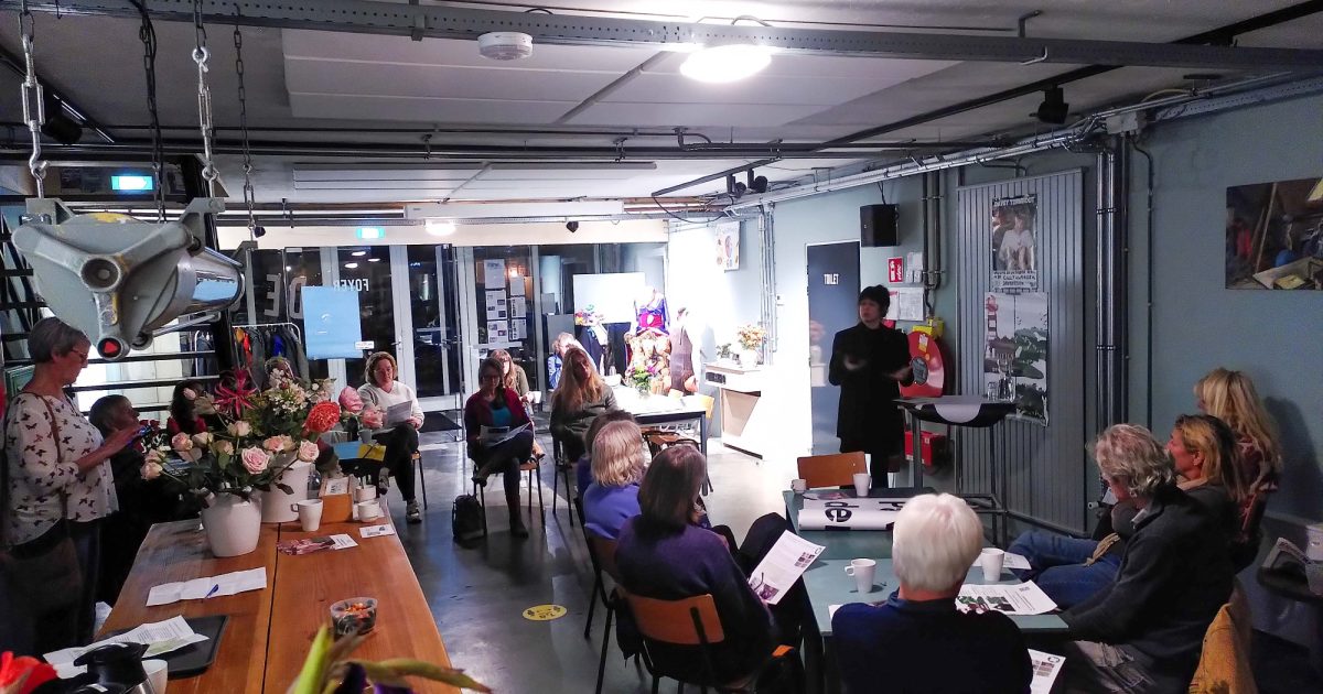 Goed bezocht PvdD Café over bomenbeleid en Henschotermeer | Nieuws ...